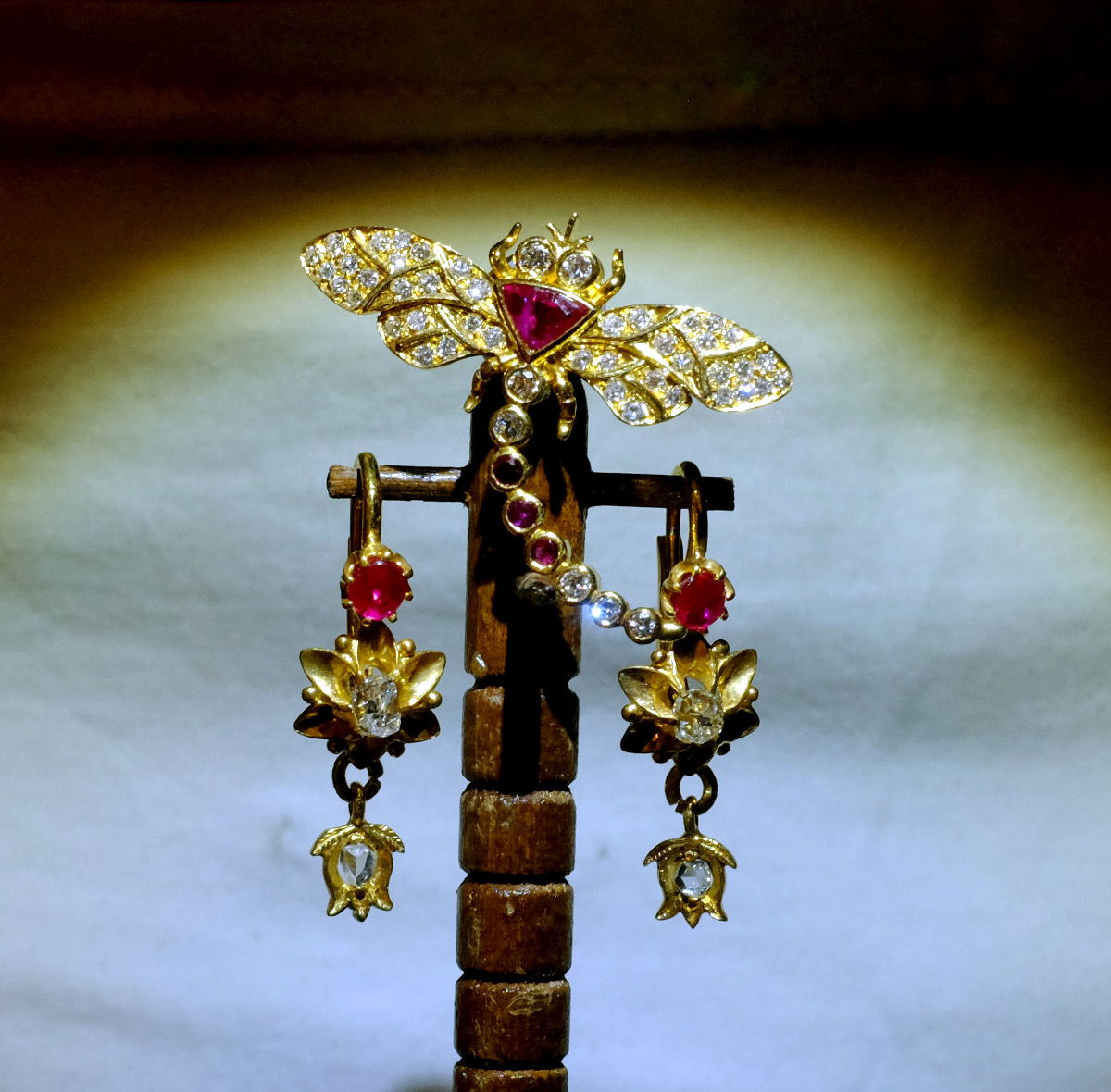 Ruby 18k Gold Dragonfly Pendant Necklace | Gem Gardener