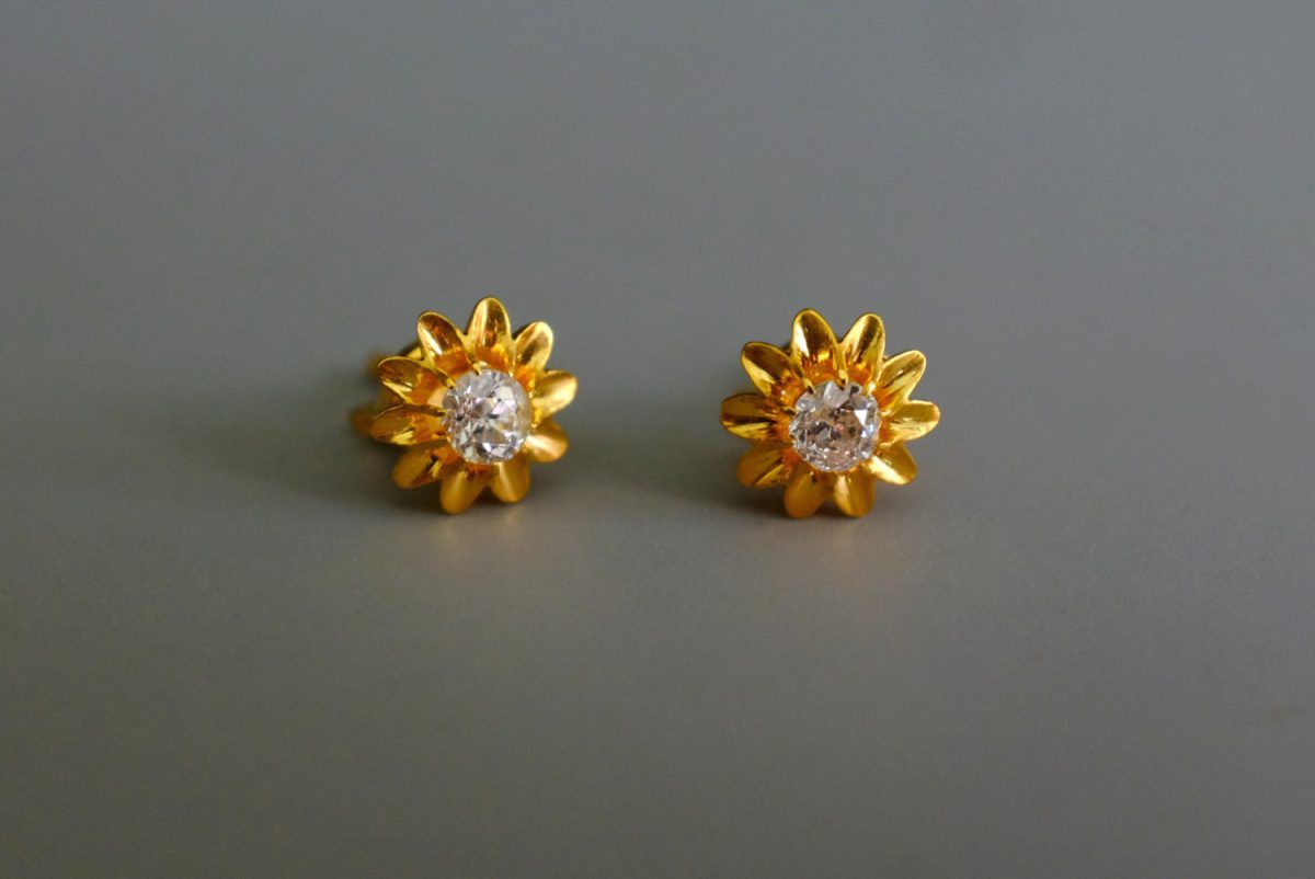 22k Antique Diamond Flower Studs Gold | GEM GARDENER