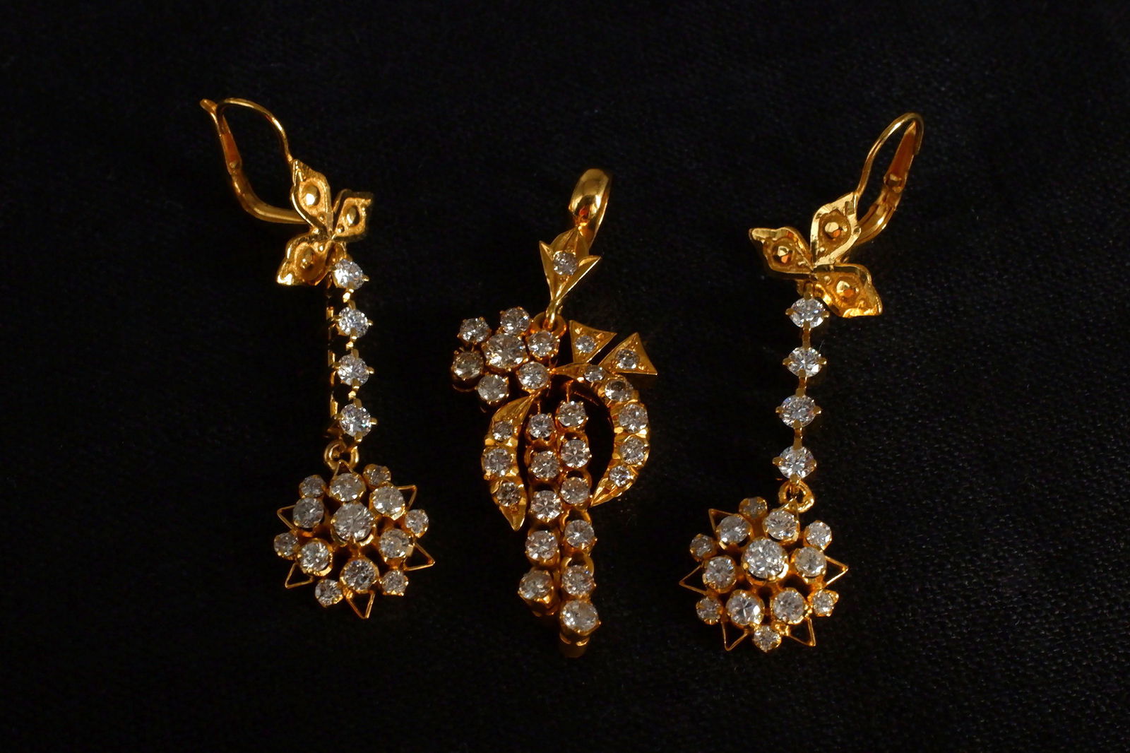 Dainty Chinese Diamond Pendant Vintage 20k | Gem Gardener