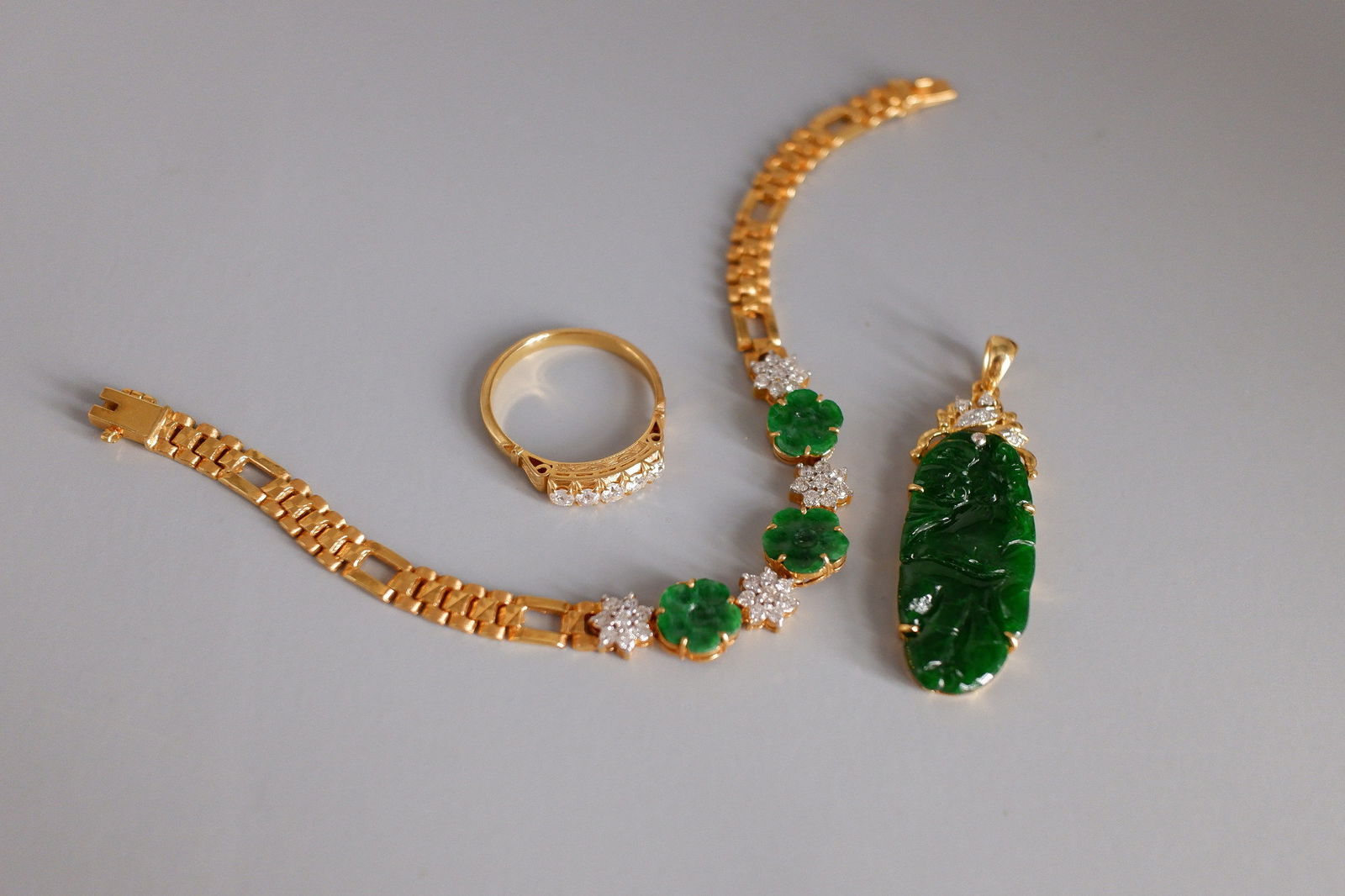 Vintage Chinese 5 Stone Diamond Ring Carved 20k | GEM GARDENER