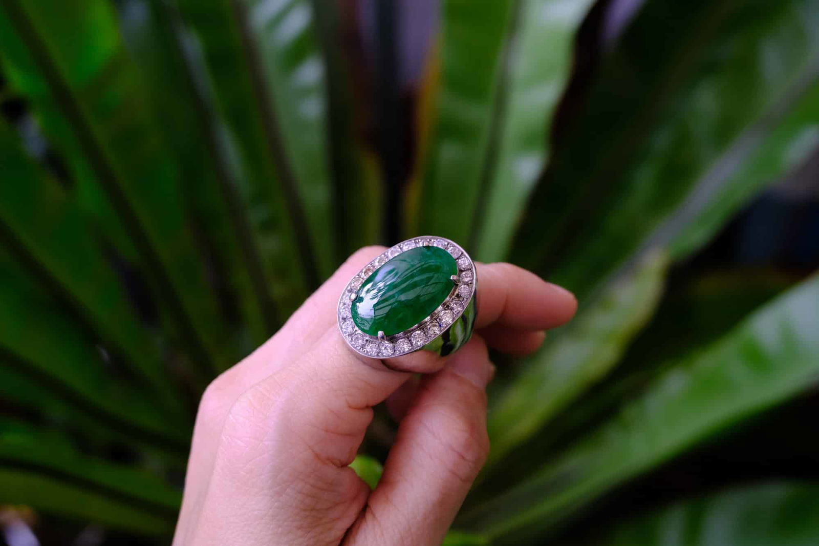 Tall Vintage Mens Jade Ring White Gold 18k | GEM GARDENER