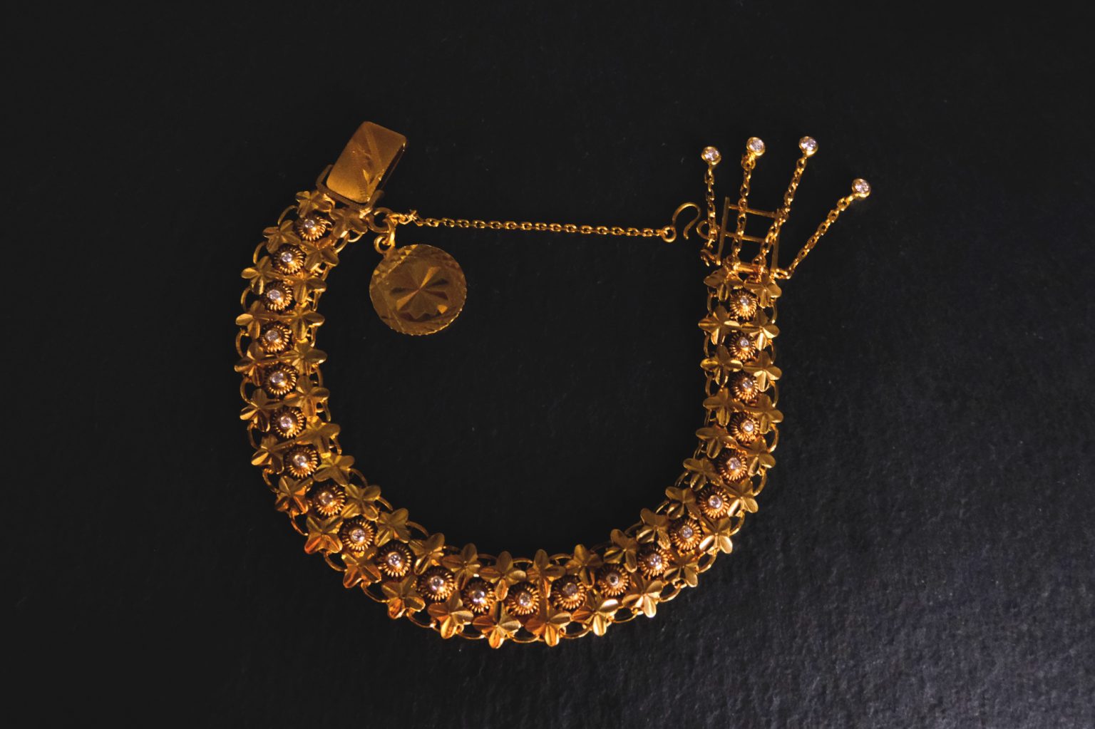 Chinese Lace Gold Bracelet 20k Vintage | GEM GARDENER