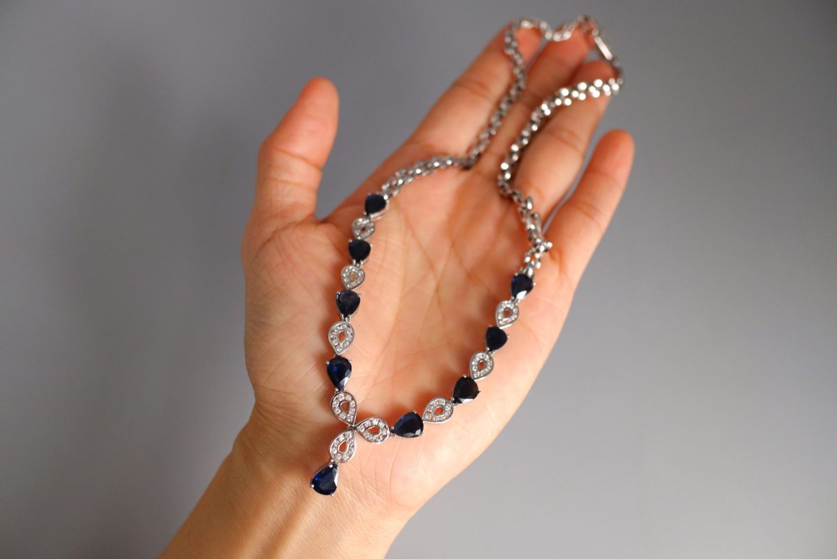 Teardrop Indigo Blue Sapphire Necklace 18k | GEM GARDENER