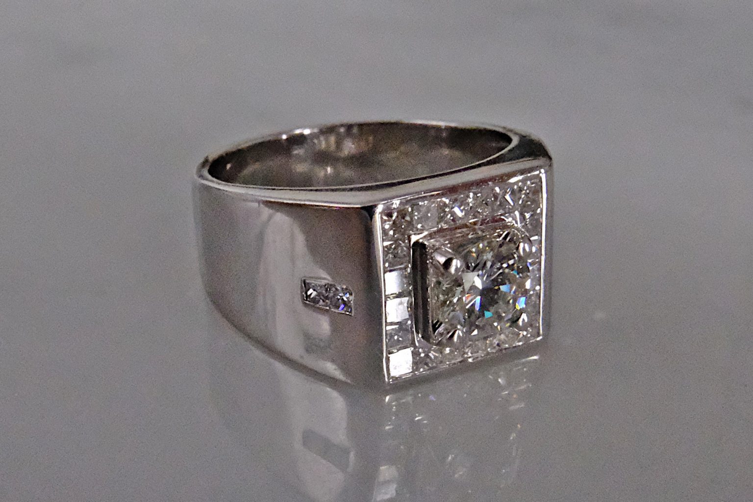 Vintage White Gold Mens Diamond Ring Square 18k | GEM GARDENER