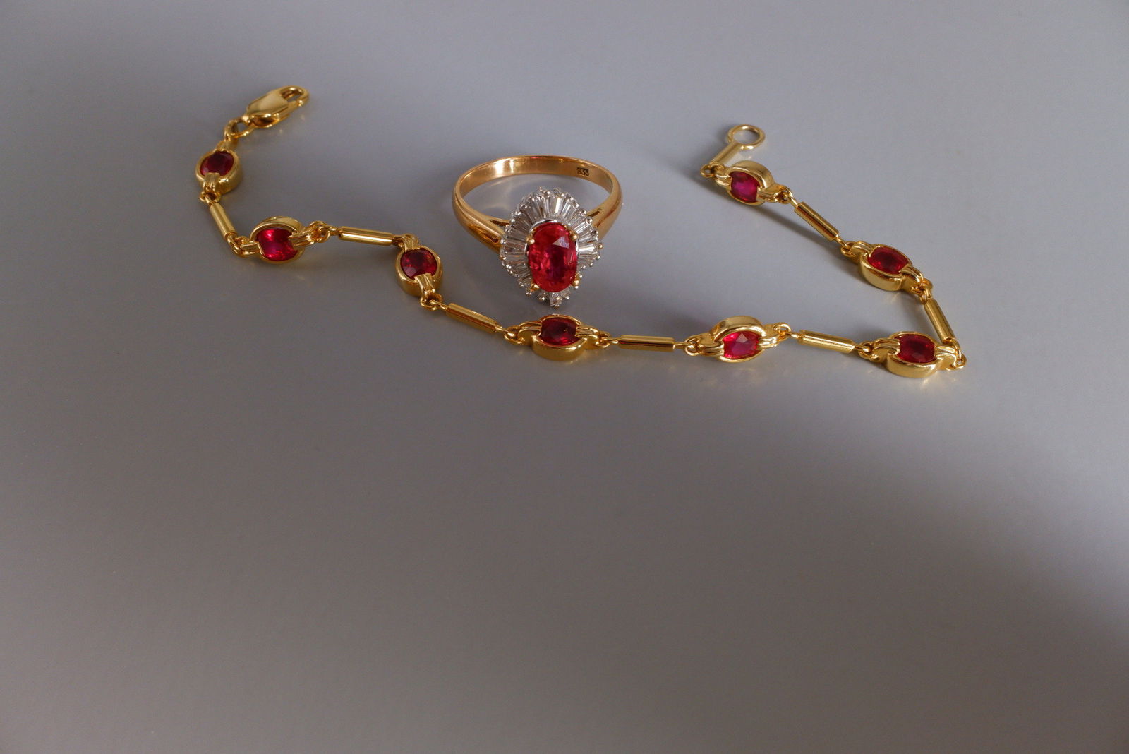 18k Red Ruby Link Bracelet Vintage | GEM GARDENER