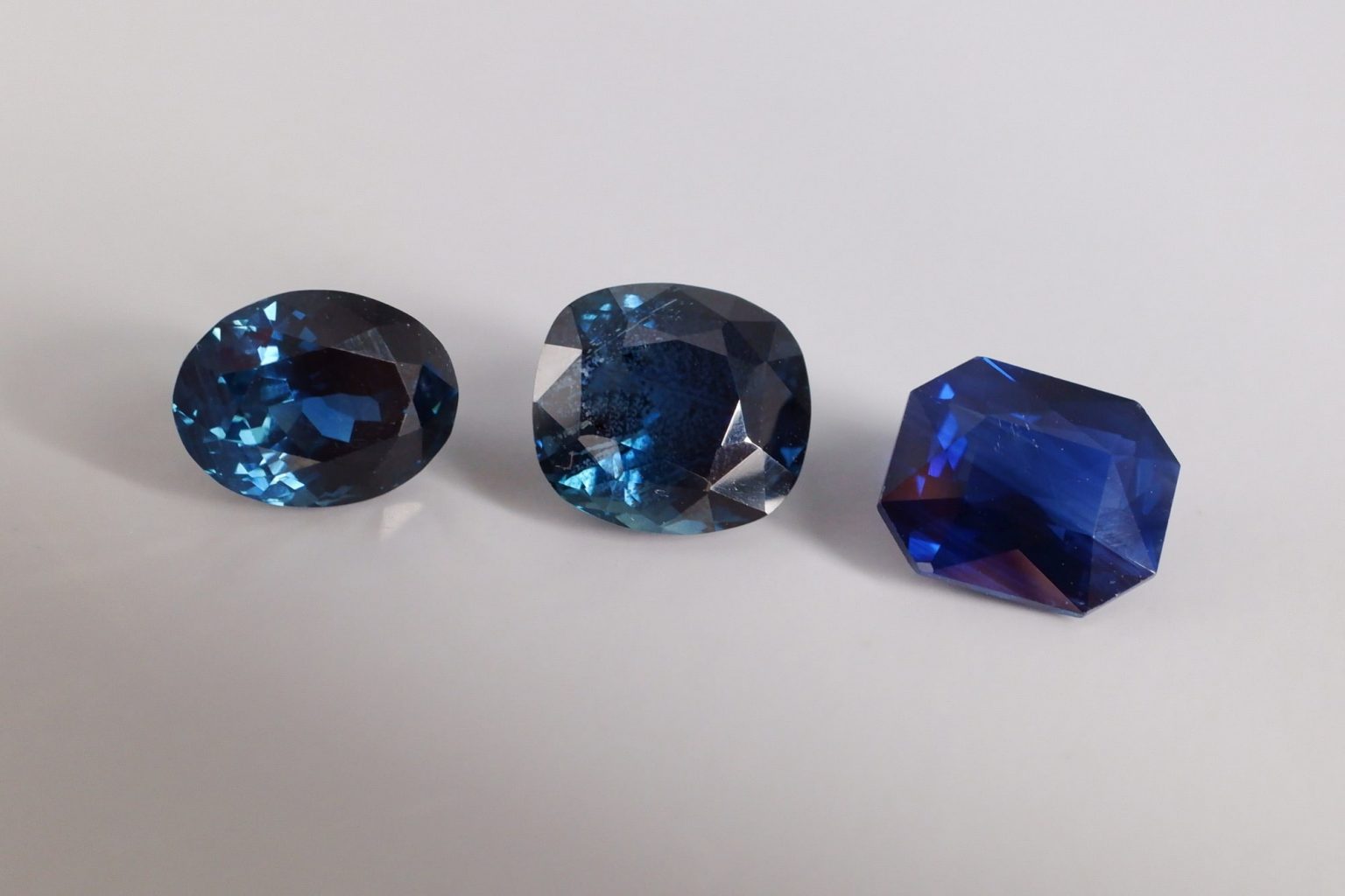 Heated vs Unheated Sapphire: A Guide | GEM GARDENER
