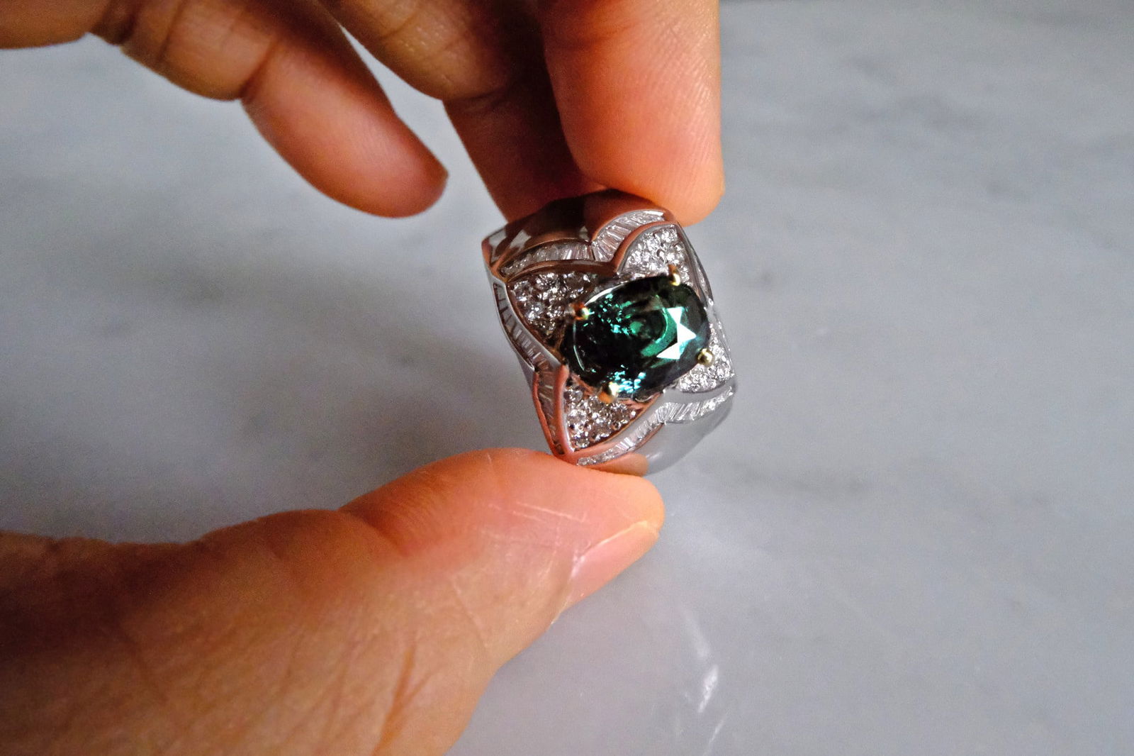 Rare Clean Alexandrite Diamond Ring 18k | Gem Gardener