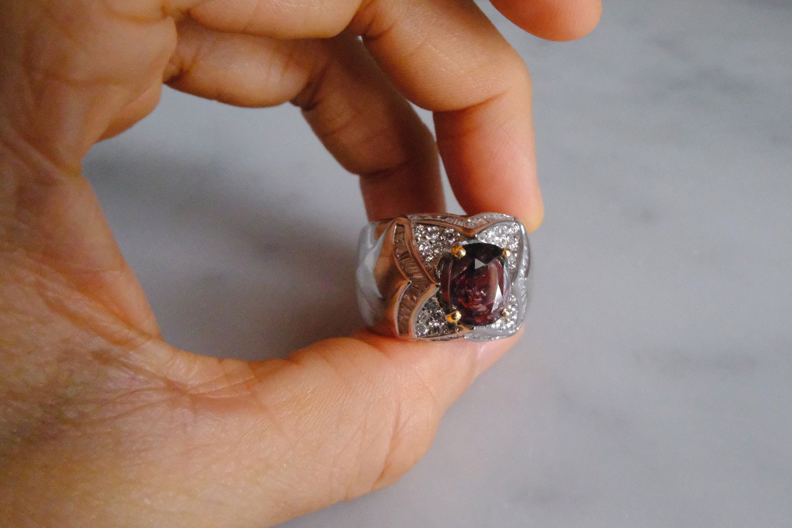 Rare Clean Alexandrite Diamond Ring 18k | Gem Gardener