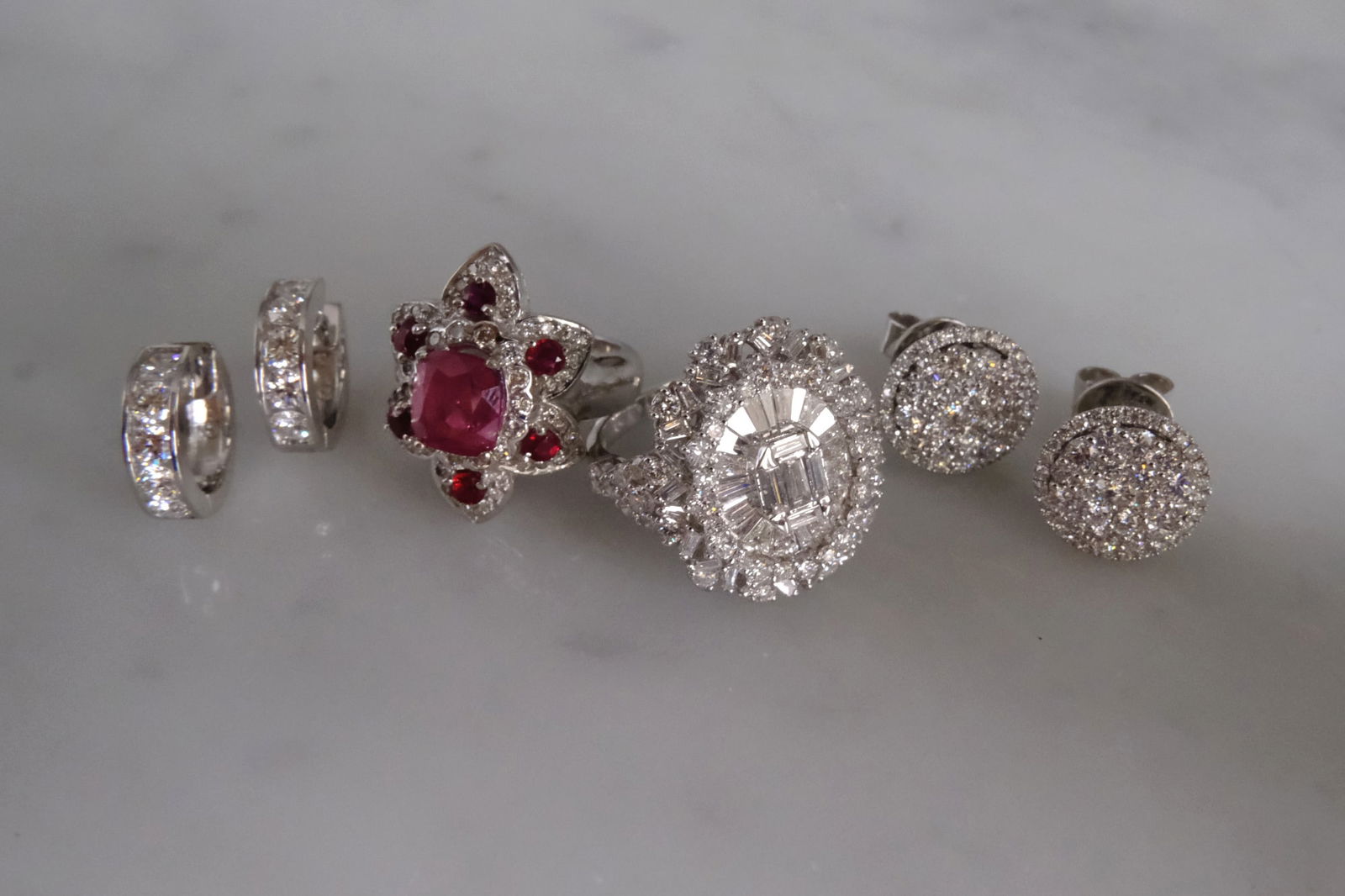 Unheated Ruby Ring Flower Cluster 18k | GEM GARDENER