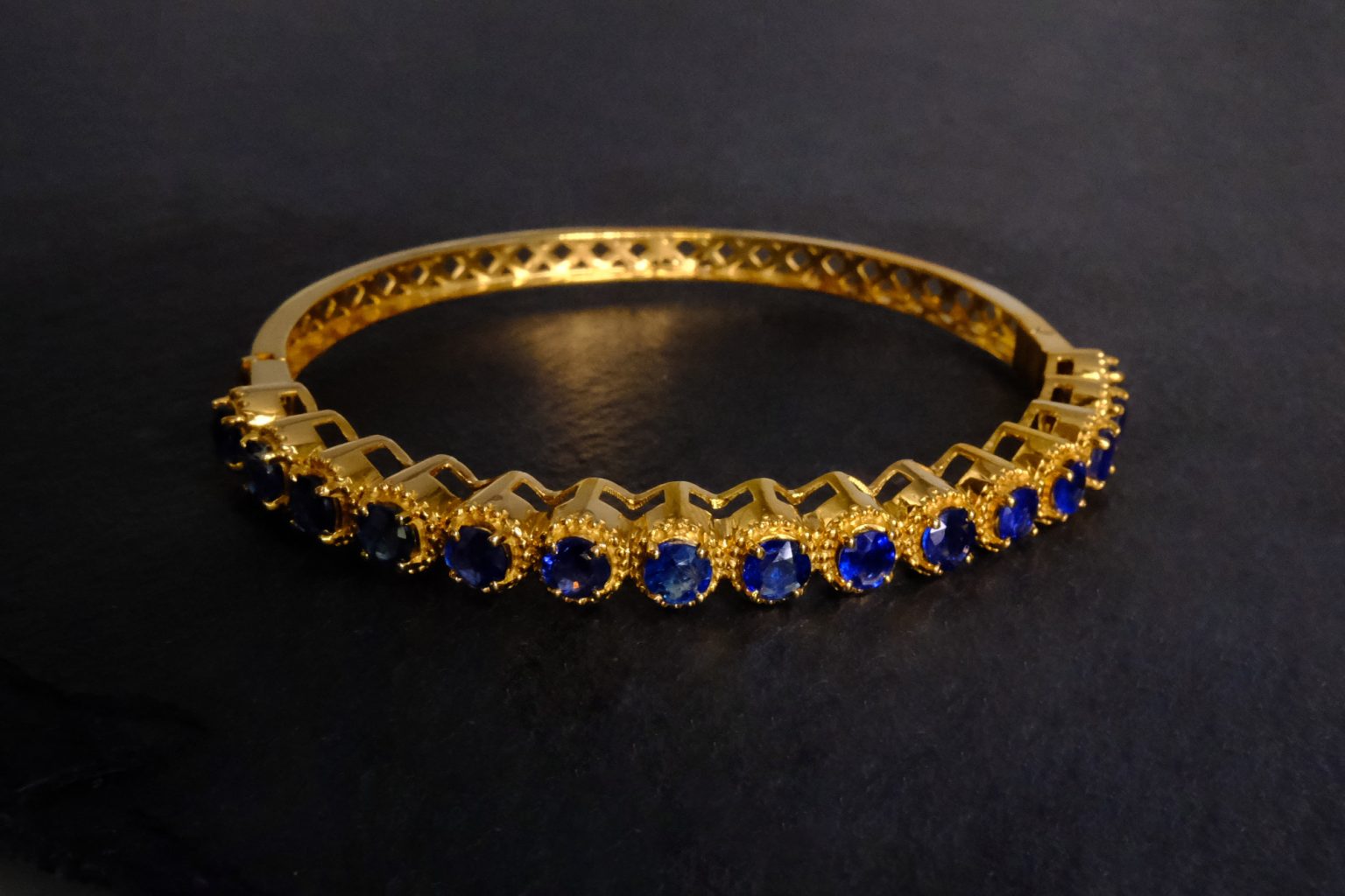Burmese Sapphire Bracelet Cuff Bangle Vintage 18k | GEM GARDENER
