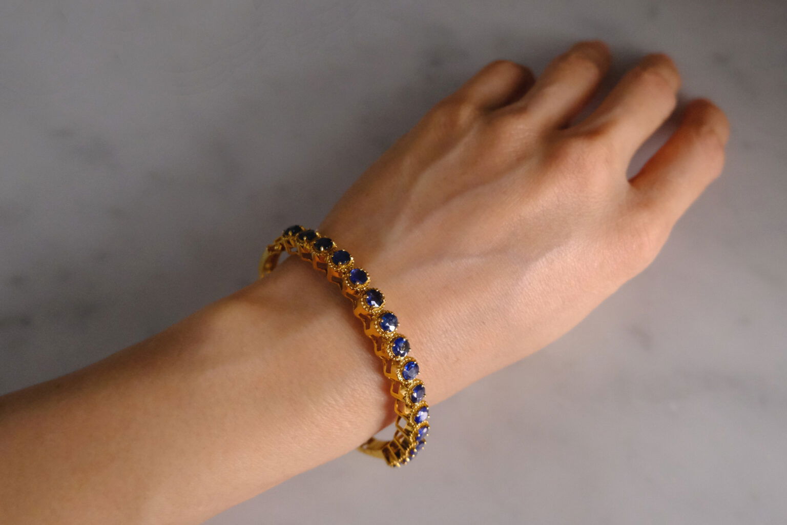 Burmese Sapphire Bracelet Cuff Bangle Vintage 18k | GEM GARDENER
