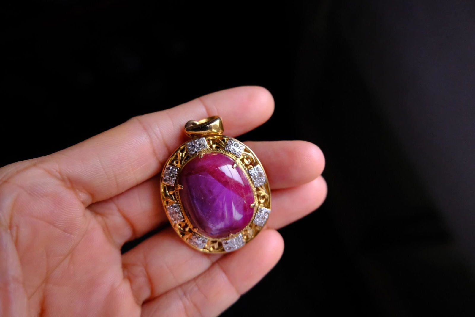 Antique Burmese Big Ruby Pendant 18k | Gem Gardener