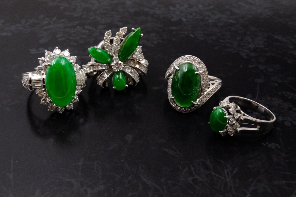 Bevel Jadeite Jade Platinum Ring | GEM GARDENER