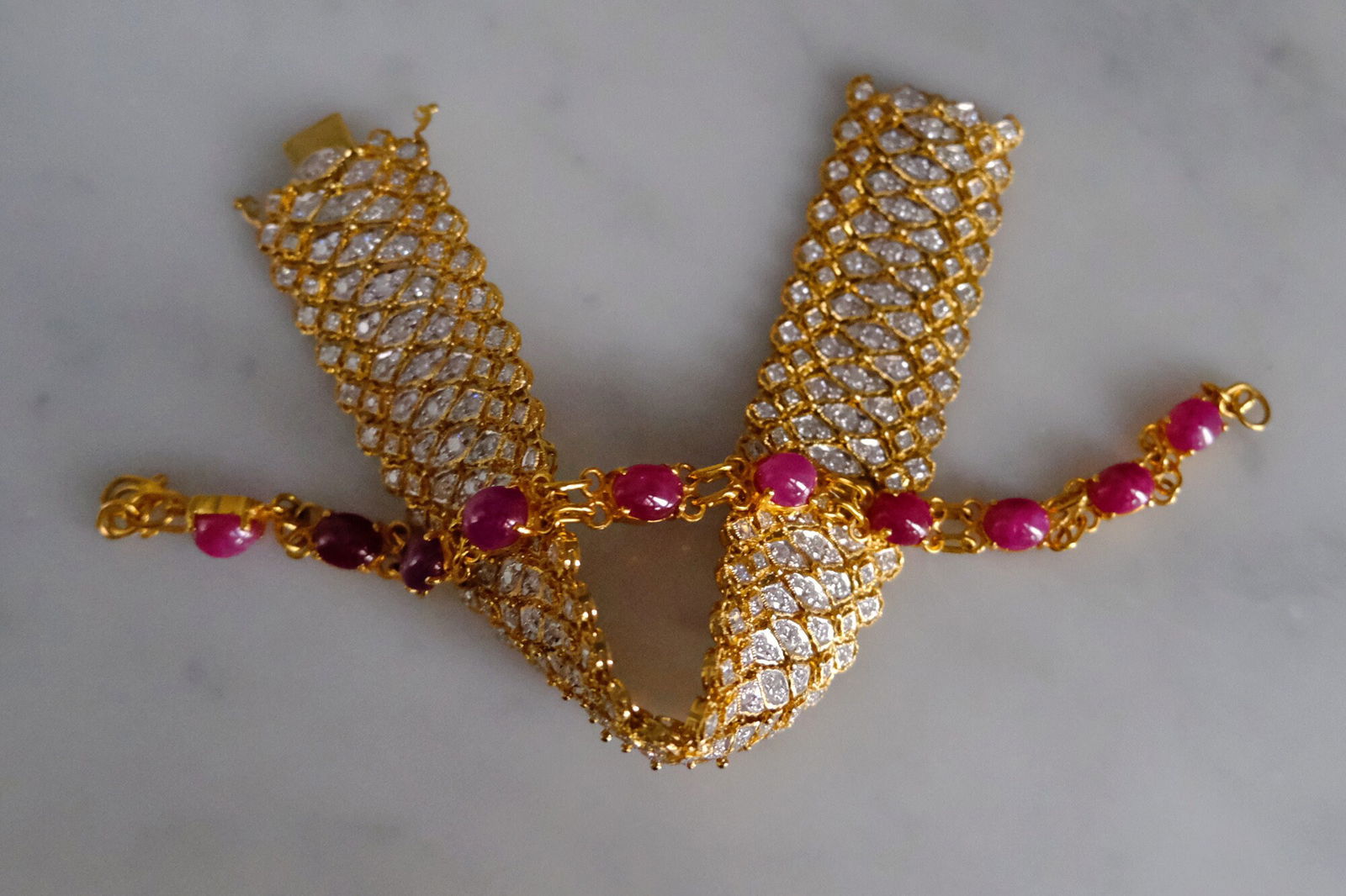 Chinese Vintage Ruby Bracelet 18k | GEM GARDENER