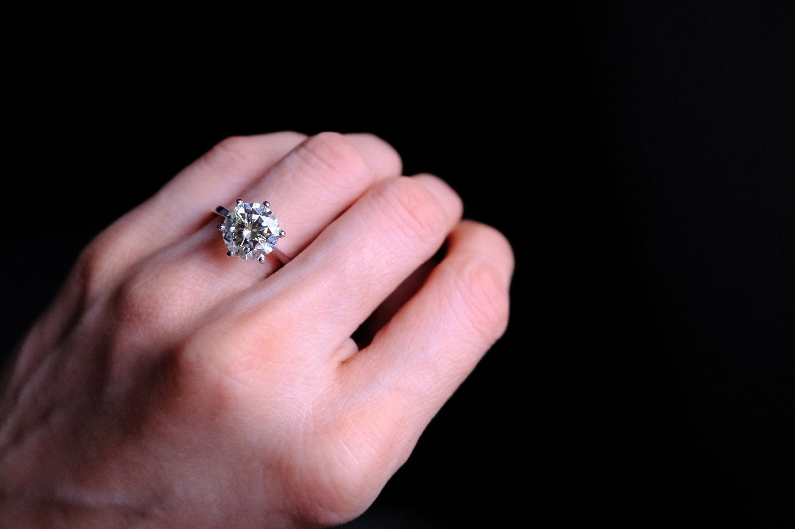 3ct Off White Tinted Diamond Ring 18k | Gem Gardener