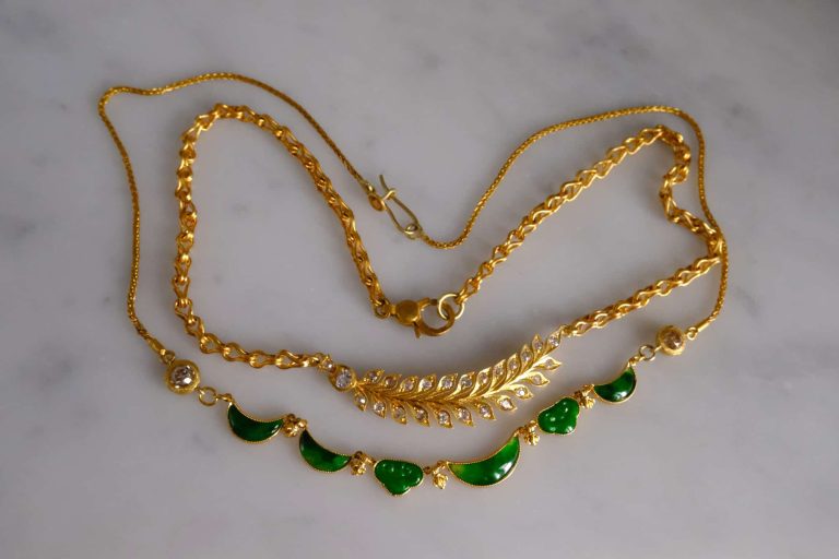 Court Moon Cloud Dainty Jade Necklace 22k | GG