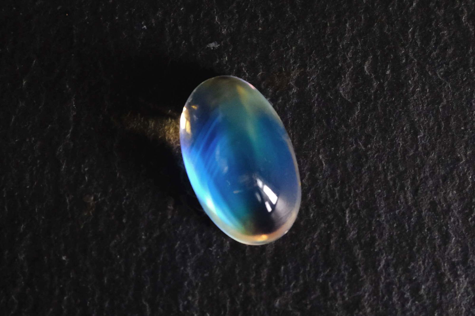 13ct Superb Blue and Yellow Moonstone | GEM GARDENER