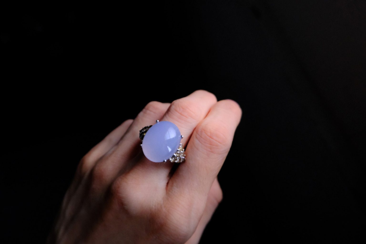 Lavender Blue Chalcedony Ring 18k Vintage | Gem Gardener