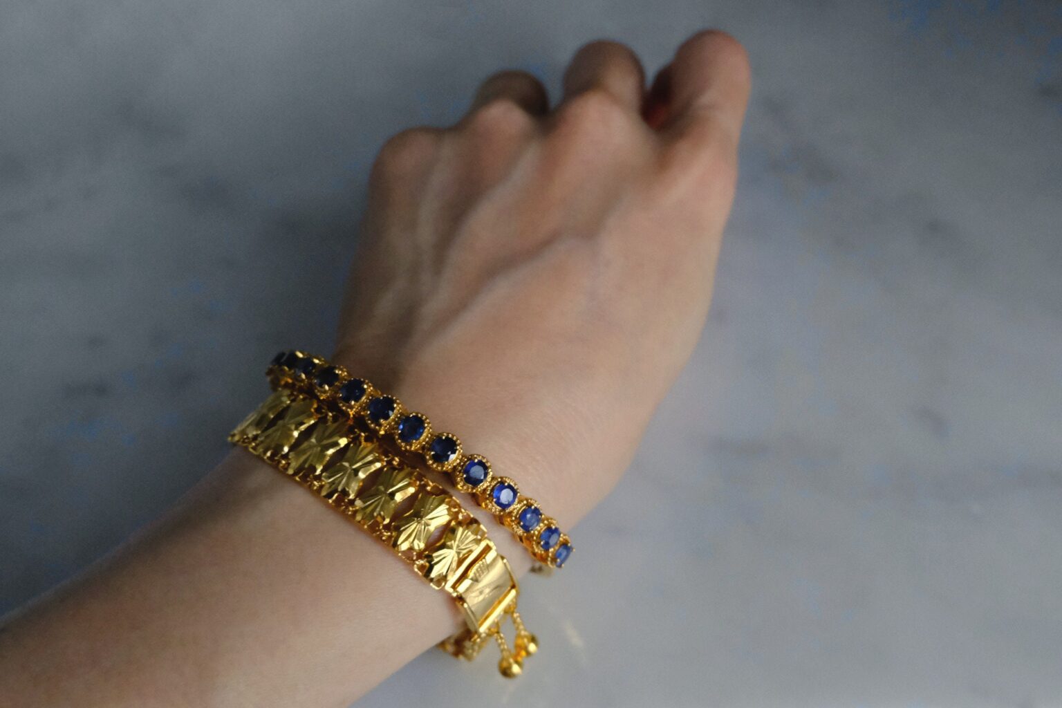 Burmese Sapphire Bracelet Cuff Bangle Vintage 18k | Gem Gardener