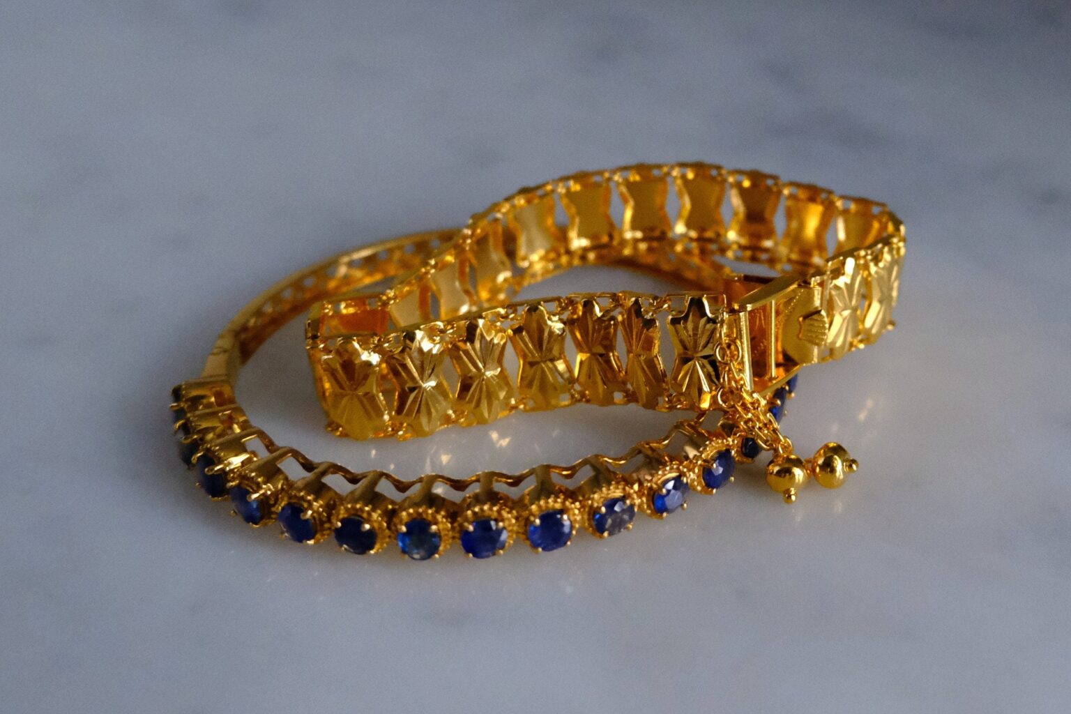 Burmese Sapphire Bracelet Cuff Bangle Vintage 18k | Gem Gardener