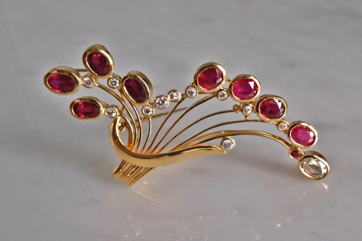 Burmese Red Ruby Brooch Pin Vintage 18k | GEM GARDENER