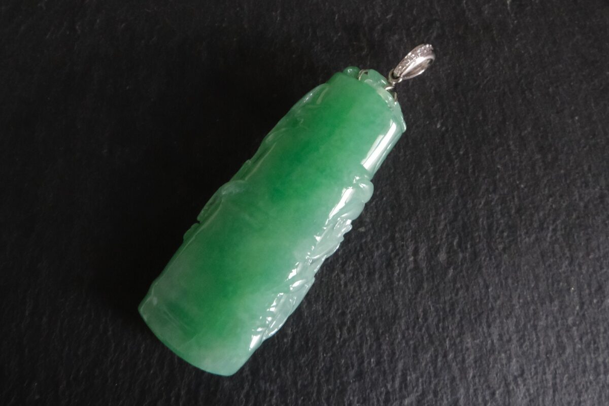 Jadeite Jade Translucent Pendant 18k Vintage | Gem Gardener