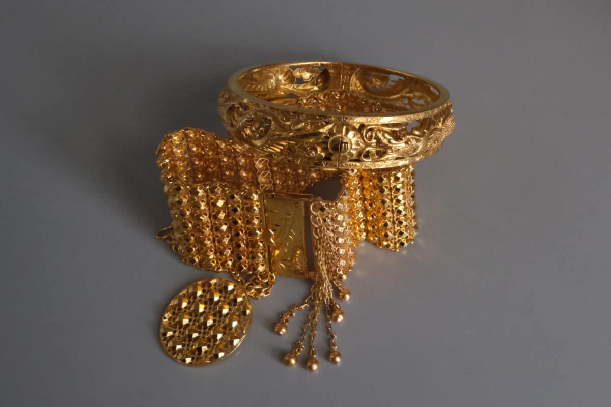 22k Wide Gold Link Bracelet Traditional Chinese Lace Bracelet | Gem ...