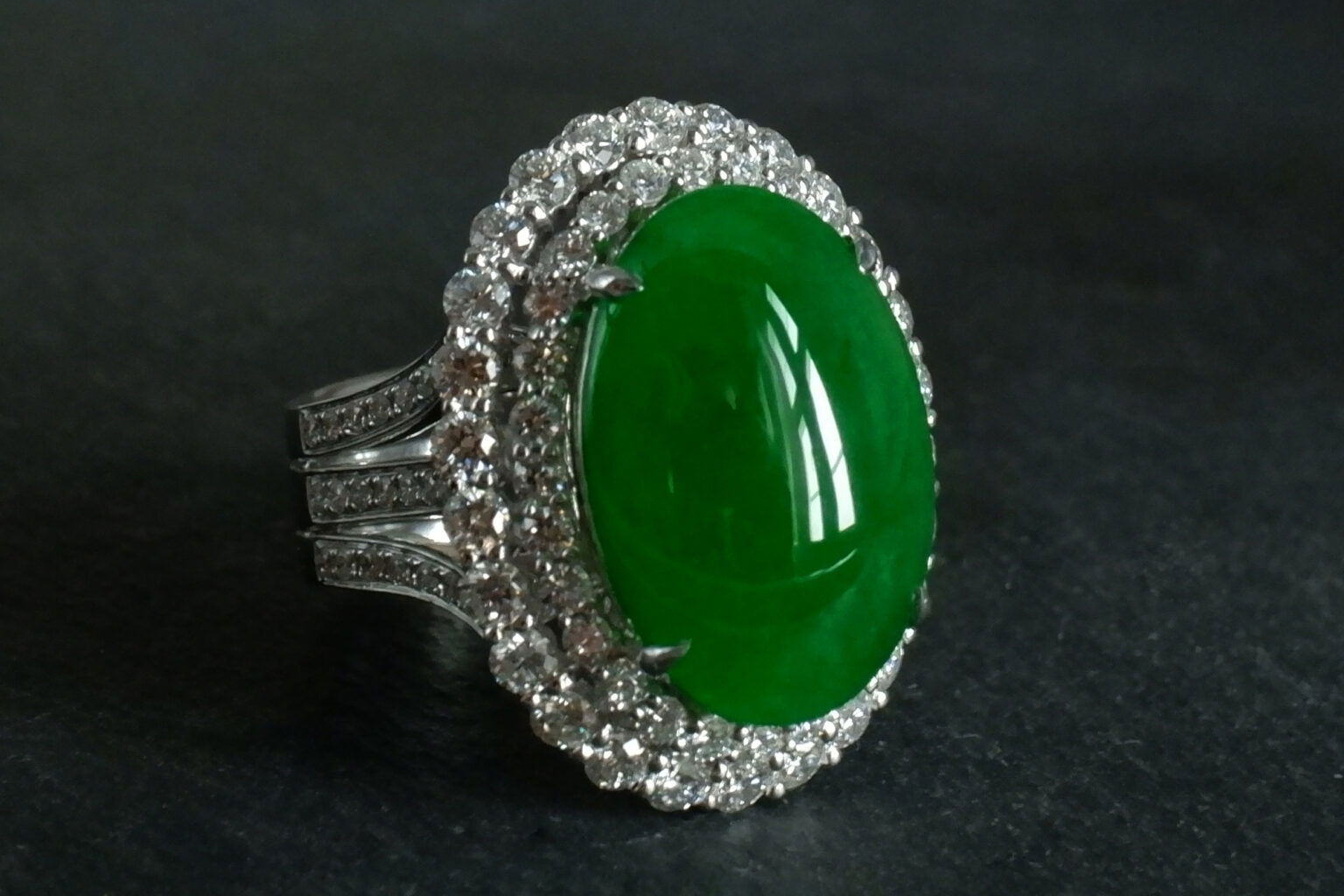 High Quality Imperial Green Jadeite Ring 18k | Gem Gardener
