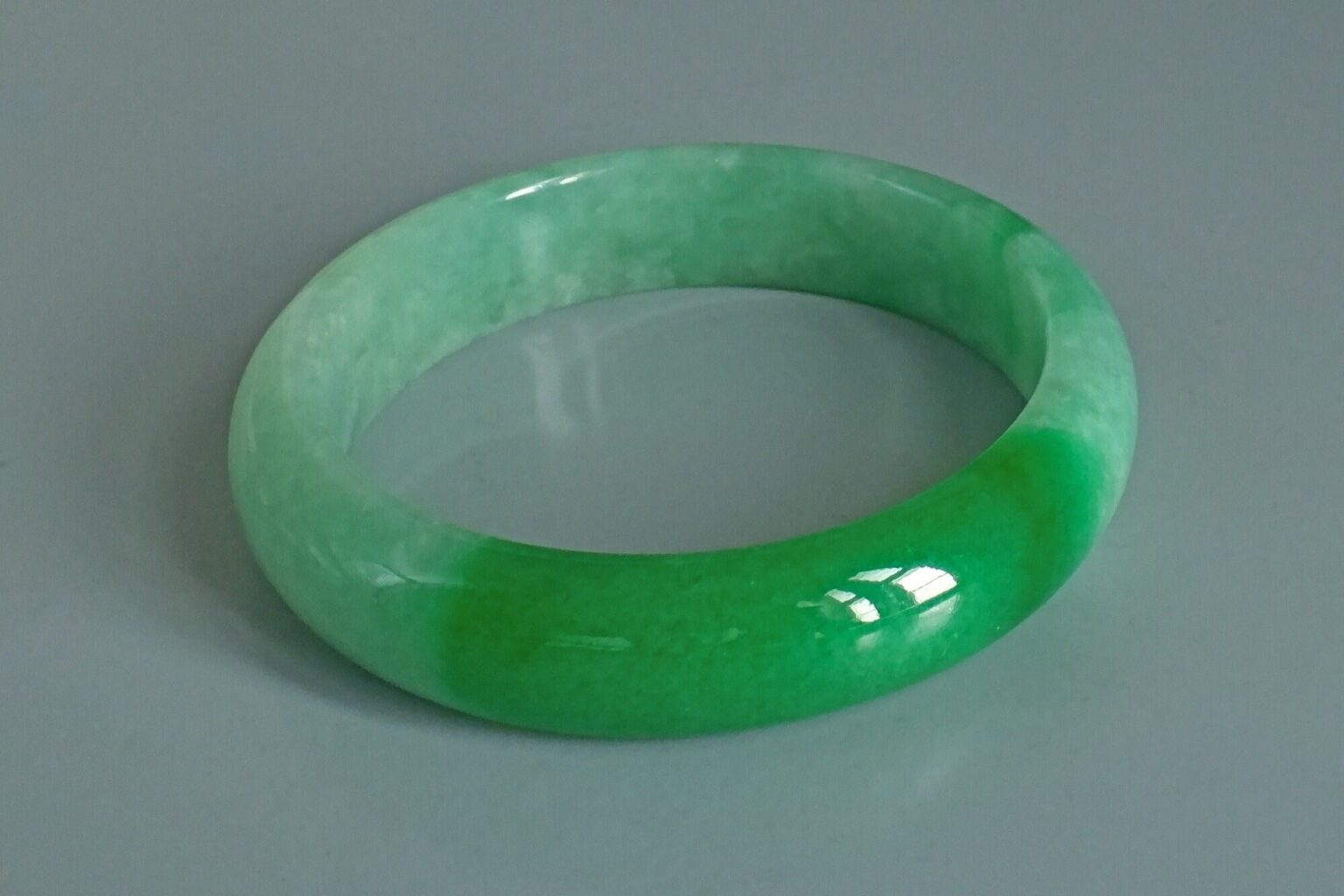 High Quality Jade Bangle Imperial Green 56mm | GEM GARDENER
