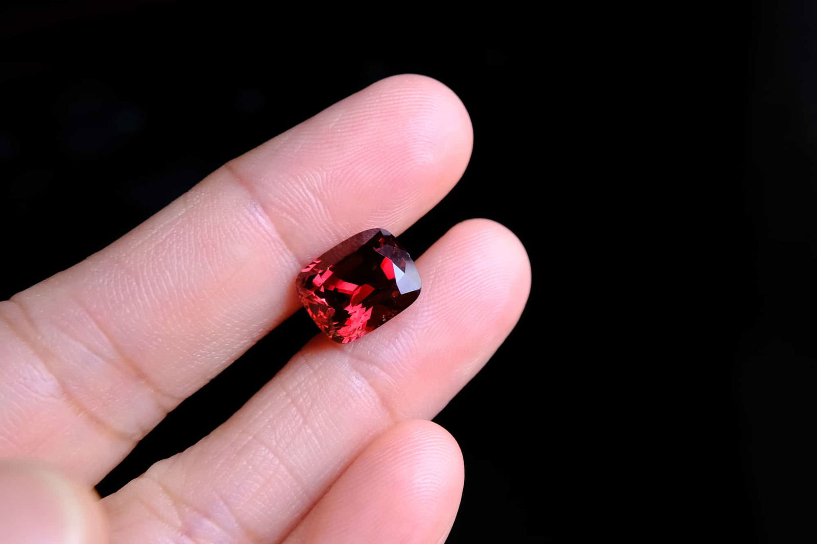 5ct Red Spinel Stone Vietnam | Gem Gardener