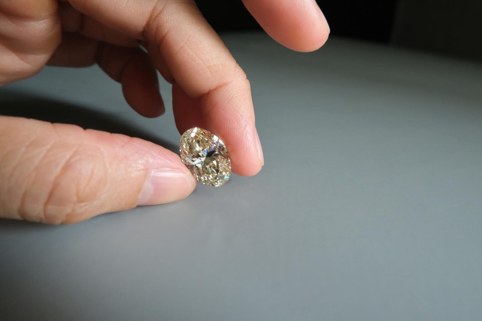 7ct Light Yellow Oval Brilliant Diamond Natural | Gem Gardener