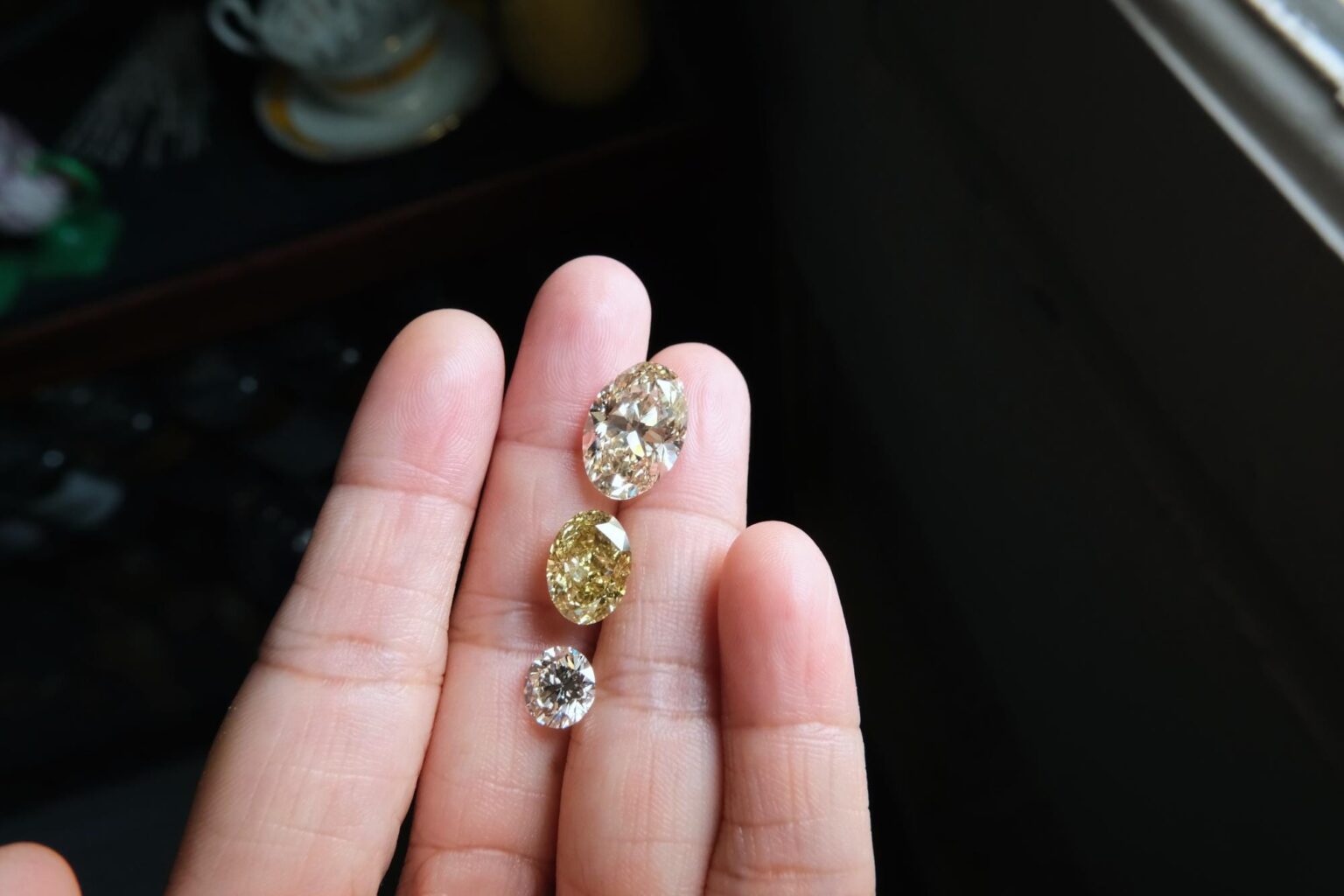 7ct Light Yellow Oval Brilliant Diamond Natural | Gem Gardener